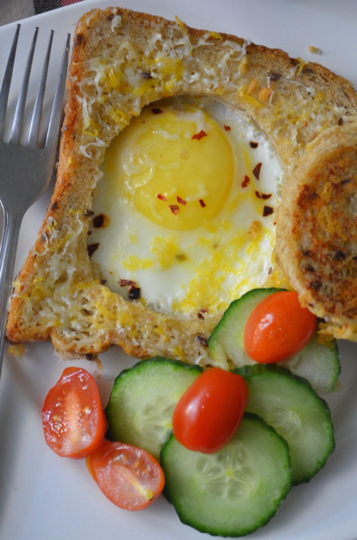 How To Make Egg in a Hole