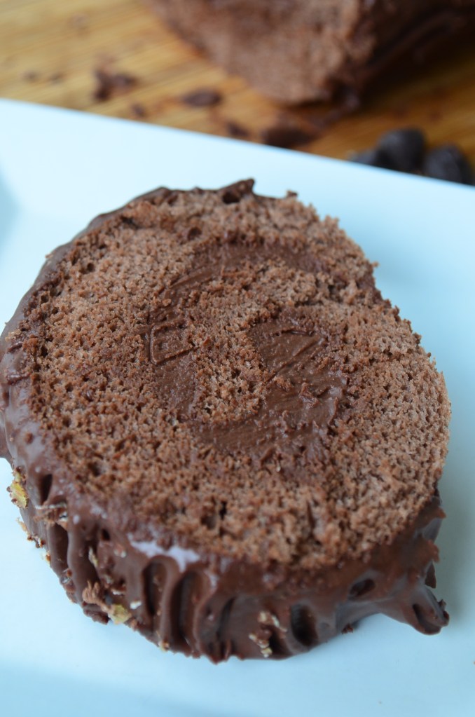 [VIDEO] Chocolate Yule Log Swiss Roll Cake