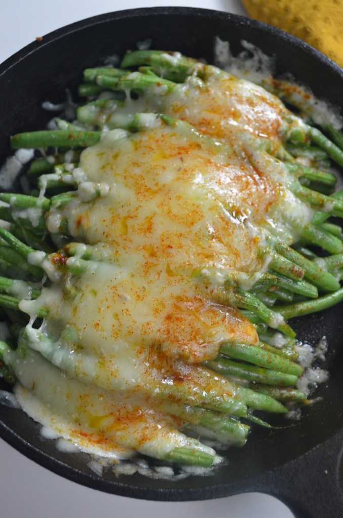Baked Cheesy Garlic Butter Green Beans