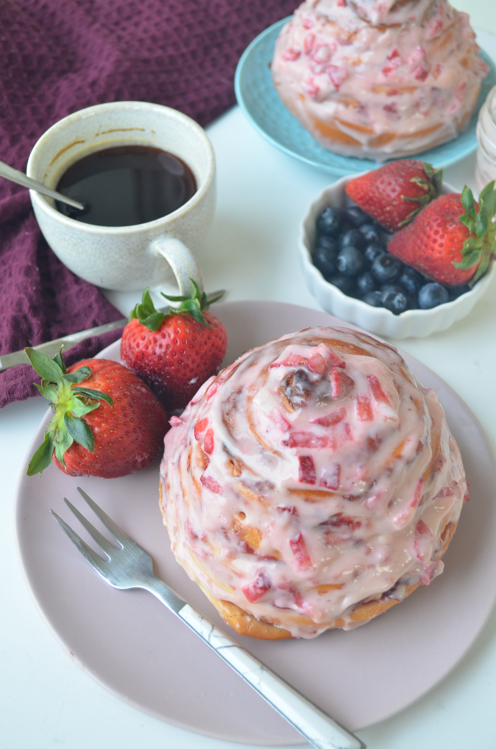 Fresh Strawberry Roll For Two
