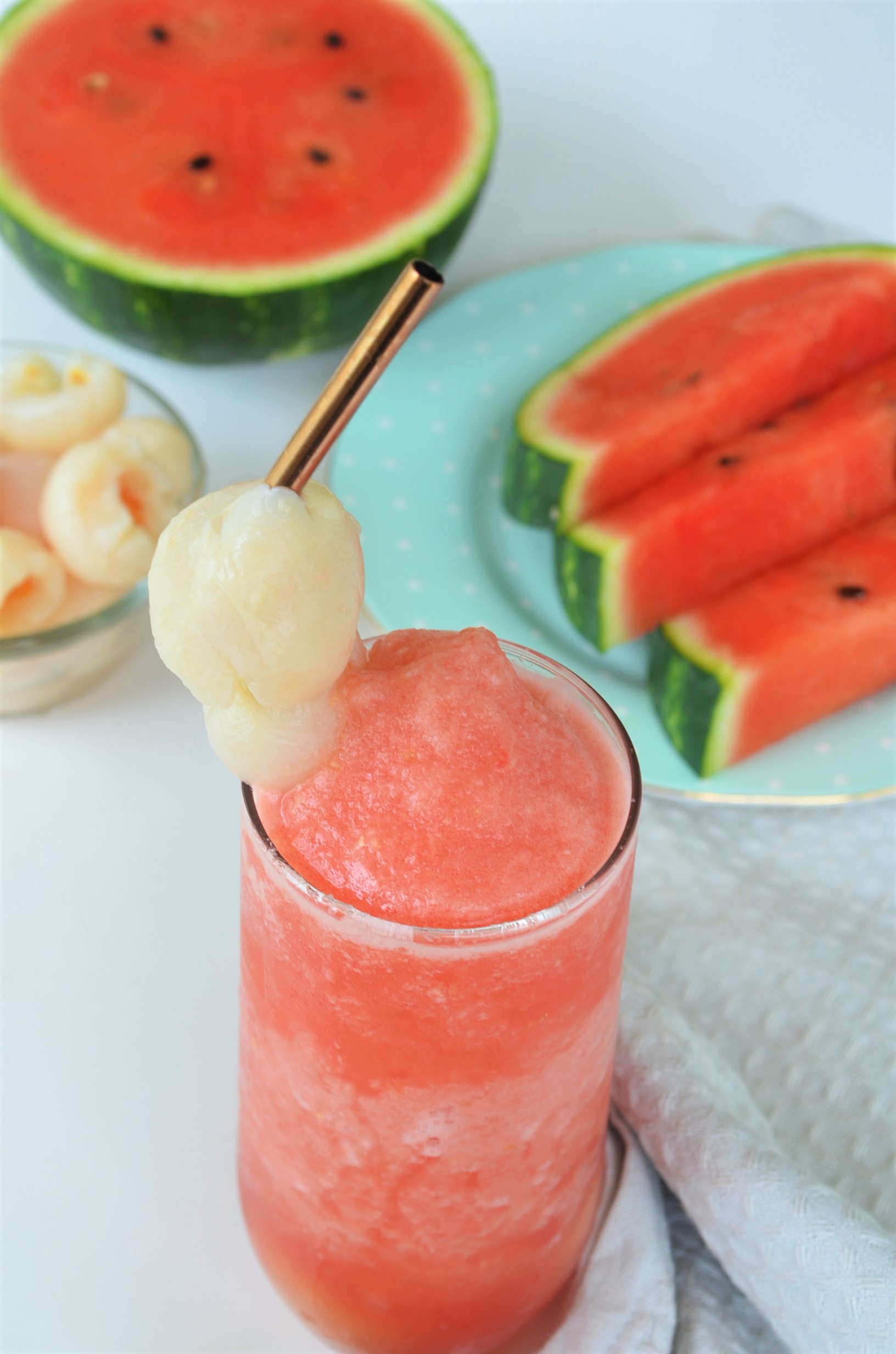 [VIDEO] Friday Drink Day – 3 Ingredients Watermelon & Lychee Slushie