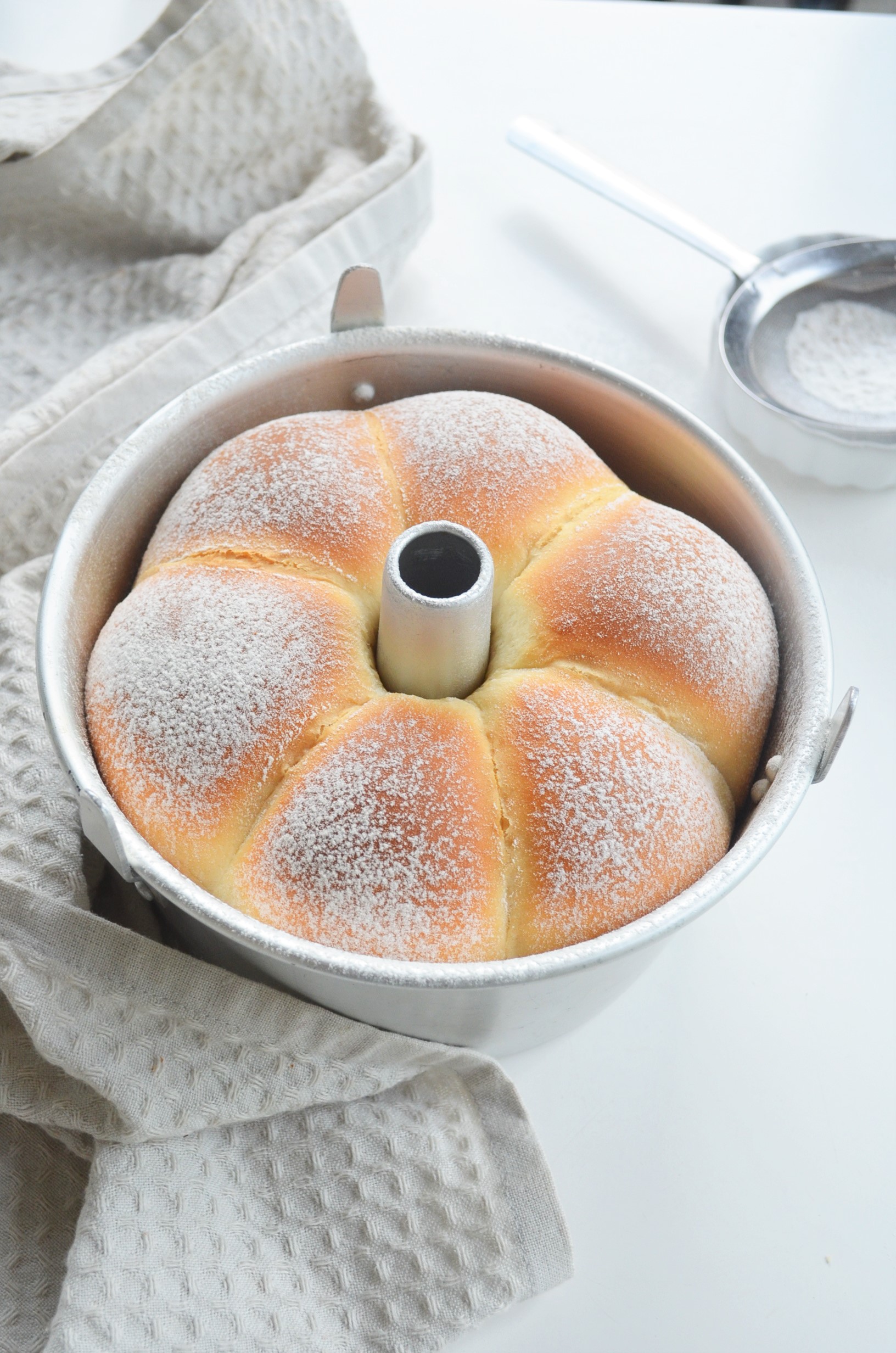 quick-soft-and-fluffy-bread-rolls