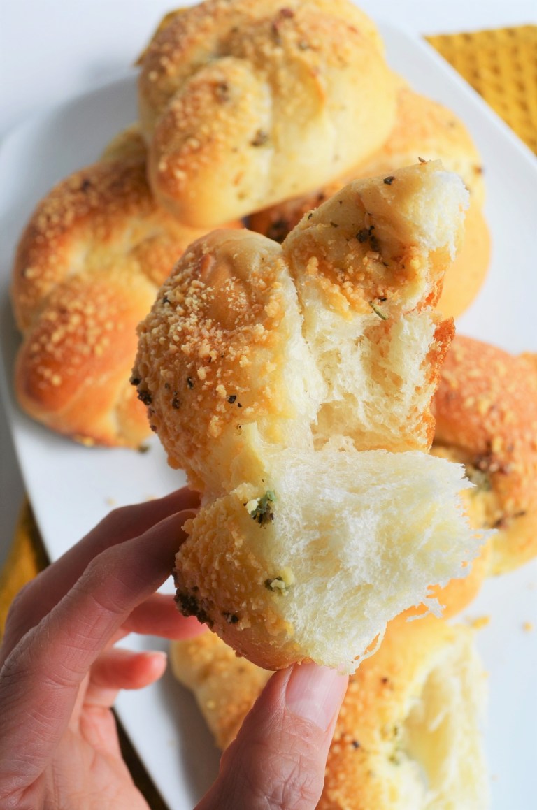 Small Batch Garlic Parmesan Knot Bread (Makes 6)