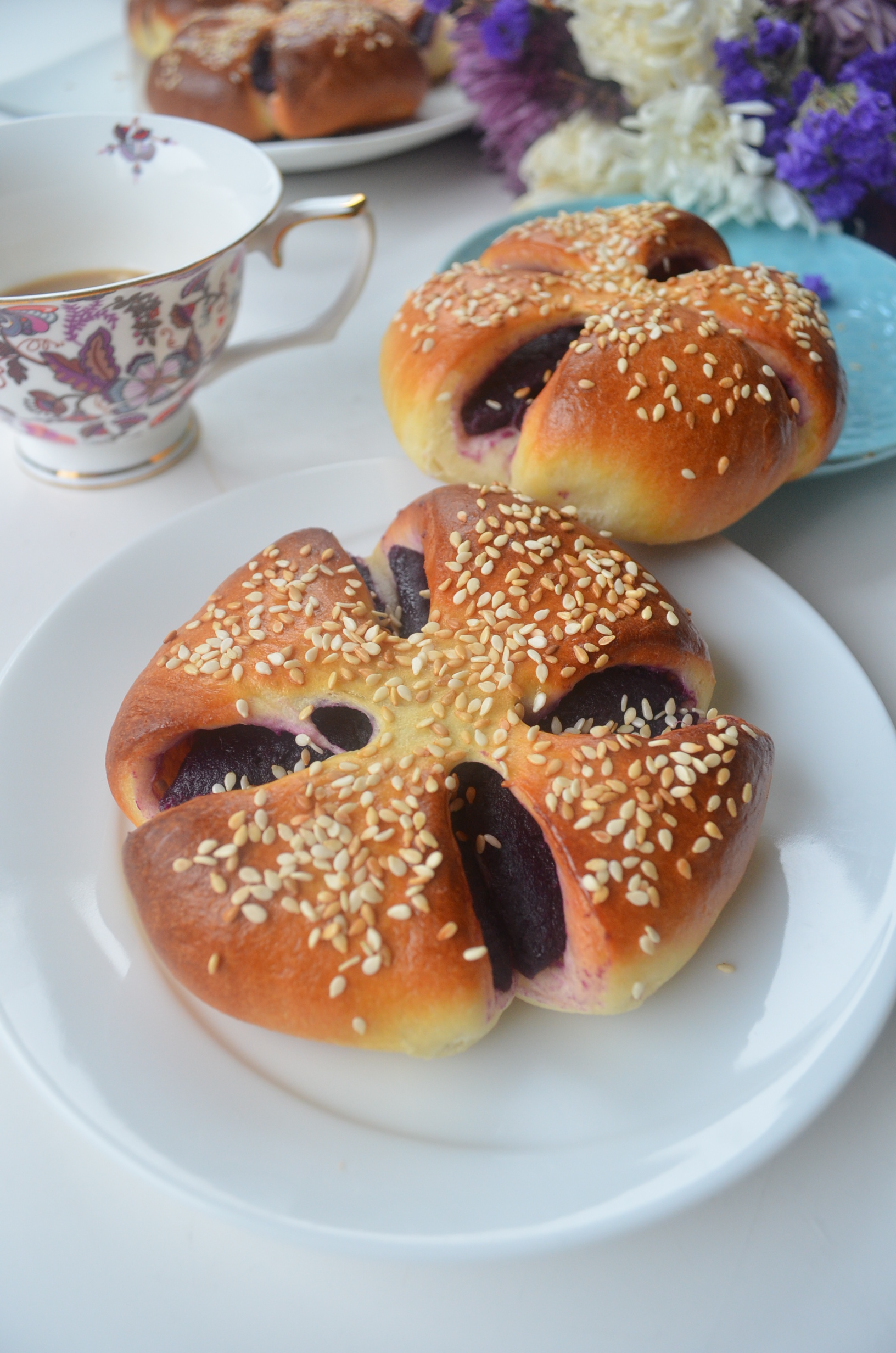 Sesame Purple Yam Flower Bun